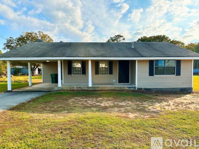 3 BR, 1.5 BA Apartment 608 Gandy Ave, White Hall, AR 71602