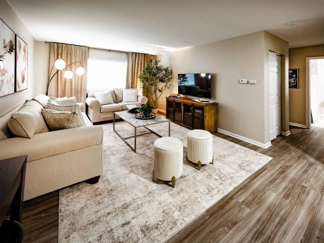 3 BR, 1.5 BA Apartment 60 Knoll Court Unit 334, Carmel, IN 46032