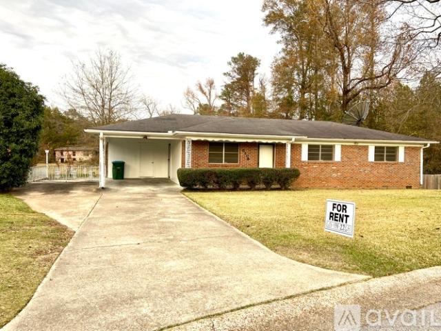 3 BR, 1.5 BA Apartment 6108 Oakland Heights St, Meridian, MS 39307