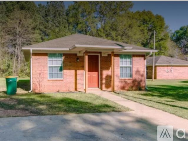 3 BR, 1.5 BA Apartment 707 Texarkana Avenue, Texarkana, TX 75501