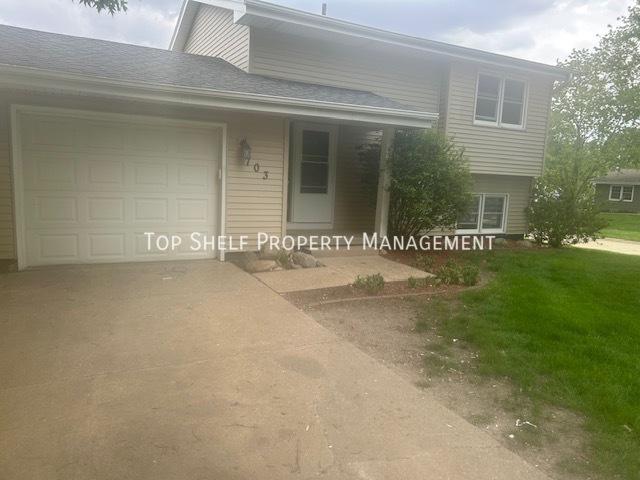 3 BR, 1.5 BA Apartment 703 11th Ave NW, Altoona, IA 50009