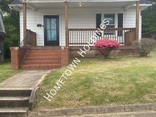 3 BR, 1.5 BA Apartment 717 Temple Ave, Danville, VA 24541