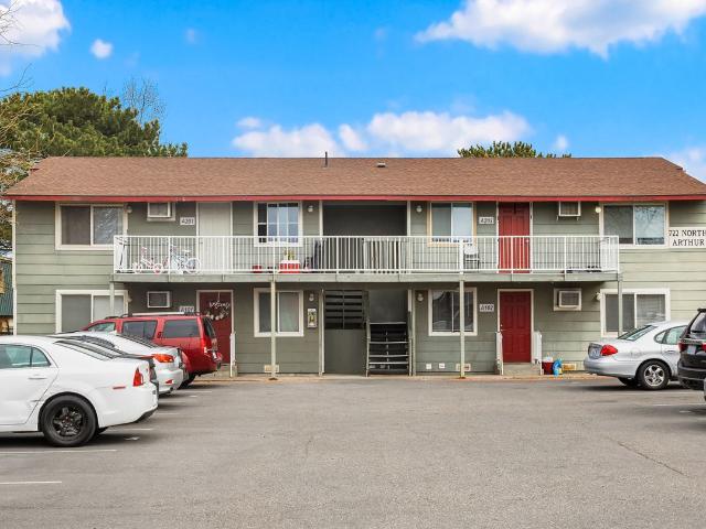 3 BR, 1.5 BA Apartment 720 N. Arthur St Unit 722 B202, Kennewick, WA 99336