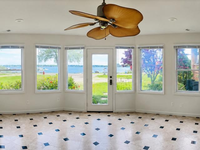 3 BR, 1.5 BA Apartment 743 East Walled Lake Drive, Unit 1, Walled Lake, MI 48390