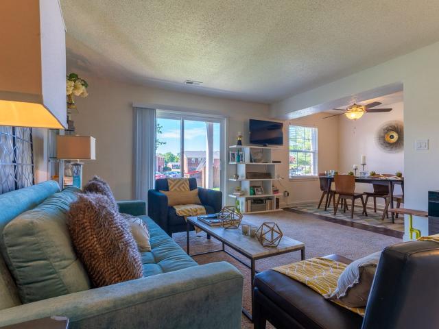 3 BR, 1.5 BA Apartment 808 Clubhouse Dr W Unit 065, Westfield, IN 46074