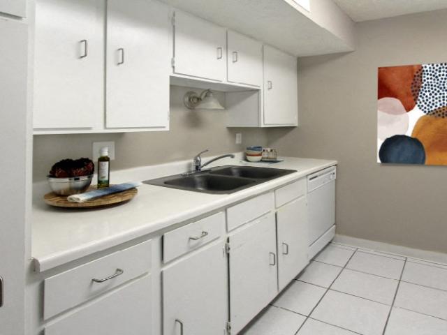 3 BR, 1.5 BA Apartment 8611 Birch Drive Unit 516, La Vista, NE 68128