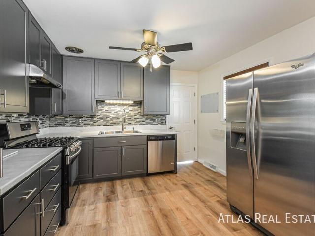 3 BR, 1.5 BA Apartment 9000 W 74th Avenue, Arvada, CO 80005