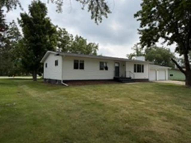 3 BR, 1.5 BA Apartment 918 Elm Street, Mauston, WI 53948
