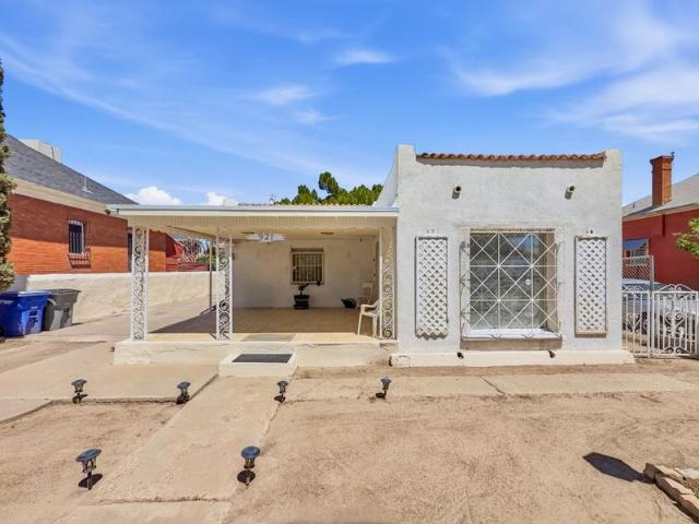 3 BR, 1.5 BA Apartment 921 Olive Ave, El Paso, TX 79902