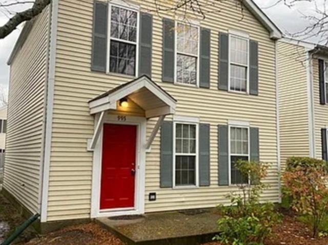 3 BR, 1.5 BA Apartment 995 Symphony Dr, Aurora, IL 60504