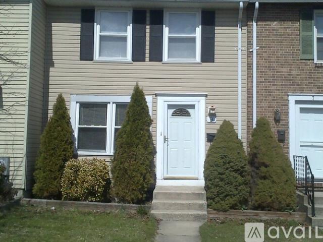 3 BR, 1.5 BA Apartment 9 Bantry Court, Unit Bantry, Rosedale, MD 21237