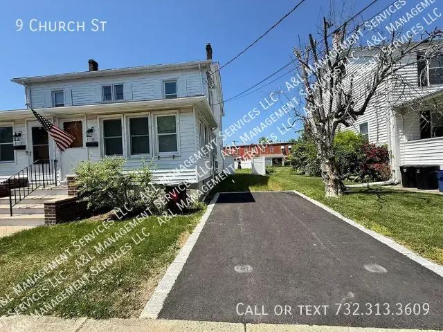 3 BR, 1.5 BA Apartment 9 Church St, Raritan, NJ 08869