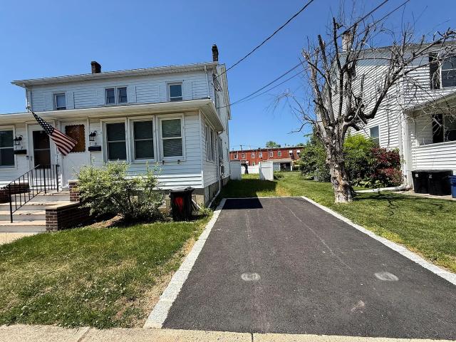 3 BR, 1.5 BA Apartment 9 Church St, Raritan, NJ 08869