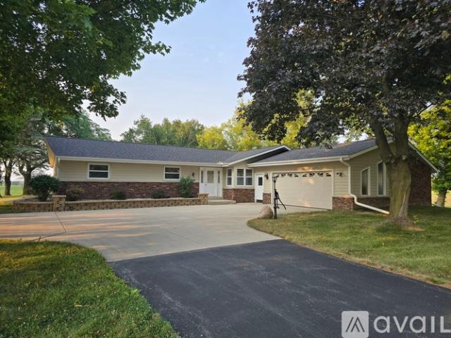 3 BR, 1.8 BA Apartment 1998 Sherman Road, Jackson, WI 53037