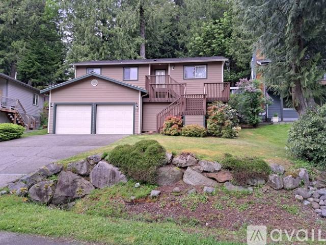 3 BR, 1.8 BA Apartment 5 Parkview Circle, Bellingham, WA 98229