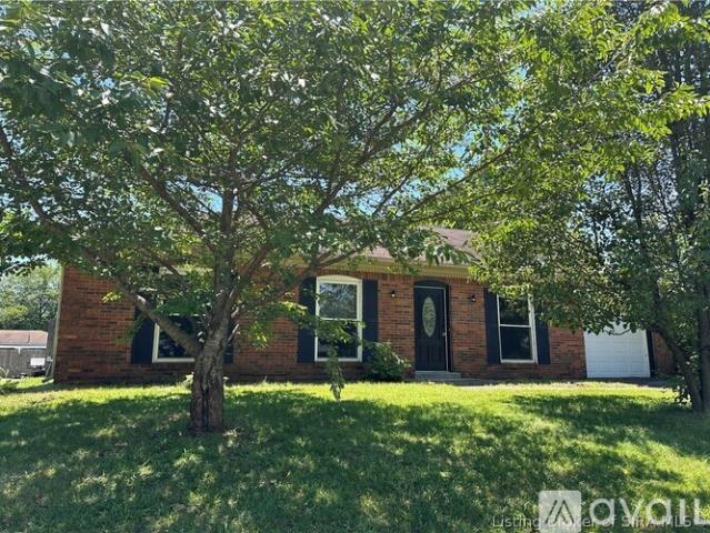 3 BR, 1.8 BA Apartment 629 Denton Avenue, Sellersburg, IN 47172