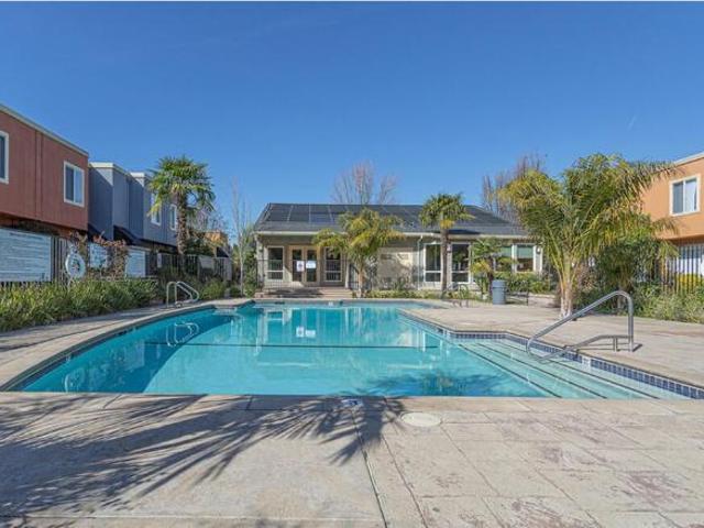 3 Br, 1 bath, Apartment 2925 Monument Boulevard