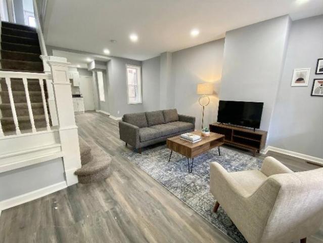 3 Br, 1 bath, Townhouse/Brownstone/RowHouse 1000 North 66th Street