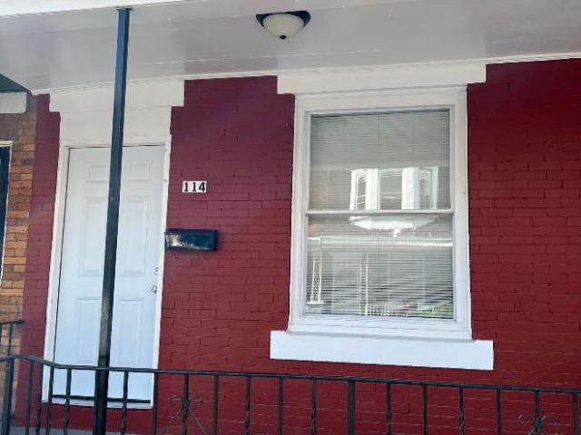 3 Br, 1 bath, Townhouse/Brownstone/RowHouse 114 N Yewdall St
