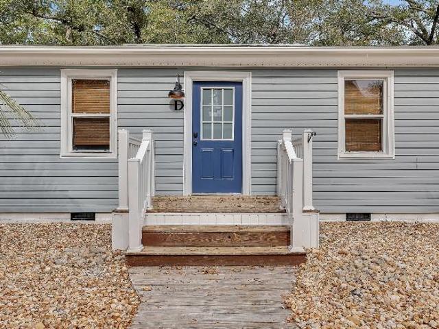 3 Br, 1 bath, Townhouse/Brownstone/RowHouse 111 NE 19th St