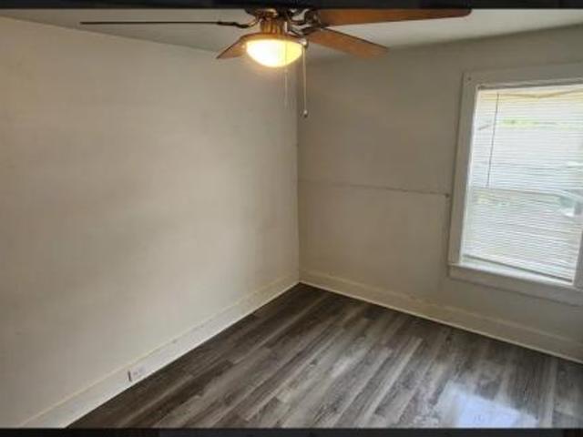 3 Br, 1 bath, Townhouse/Brownstone/RowHouse 1217 Cotton Street