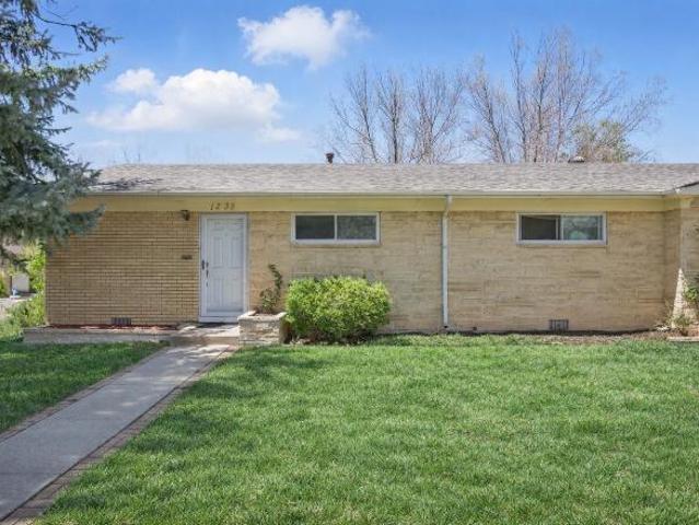 3 Br, 1 bath, Townhouse/Brownstone/RowHouse 1238 Janes Ln