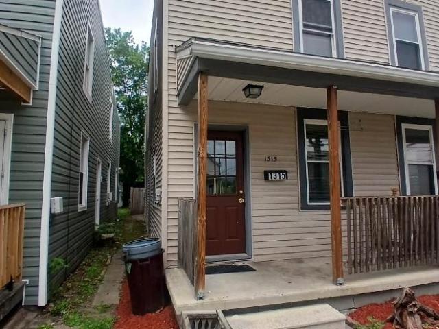 3 Br, 1 bath, Townhouse/Brownstone/RowHouse 1315 Virginia Ave