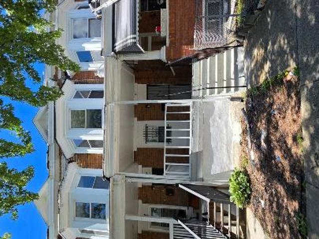3 Br, 1 bath, Townhouse/Brownstone/RowHouse 1614 Ashburton St