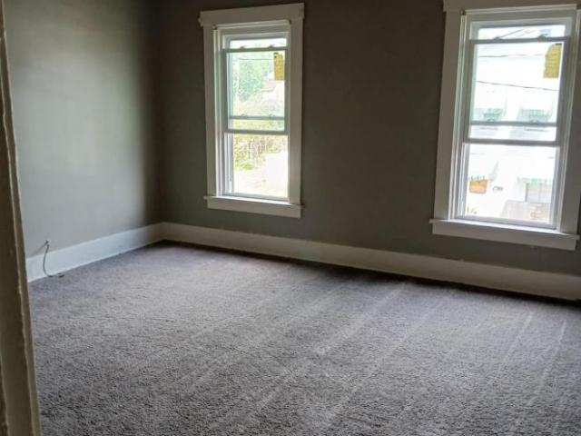 3 Br, 1 bath, Townhouse/Brownstone/RowHouse 1625 3rd Ave