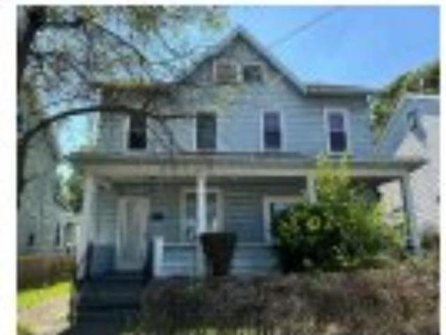 3 Br, 1 bath, Townhouse/Brownstone/RowHouse 1727 3rd Ave
