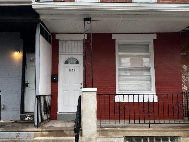 3 Br, 1 bath, Townhouse/Brownstone/RowHouse 2004 S Simpson St