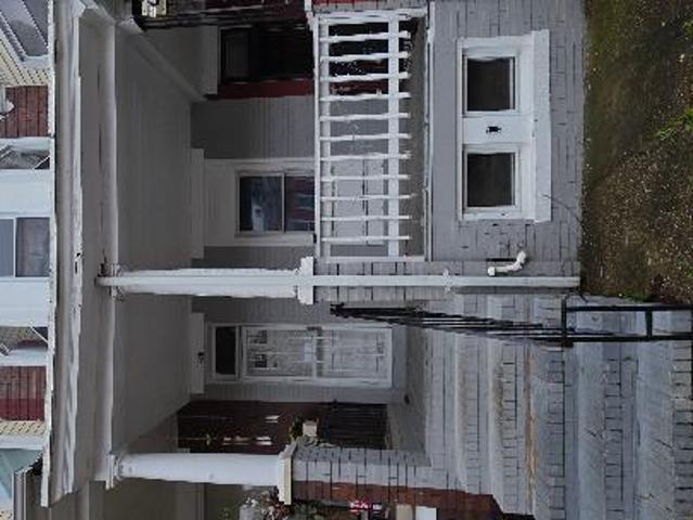 3 Br, 1 bath, Townhouse/Brownstone/RowHouse 2011 West Lexington St