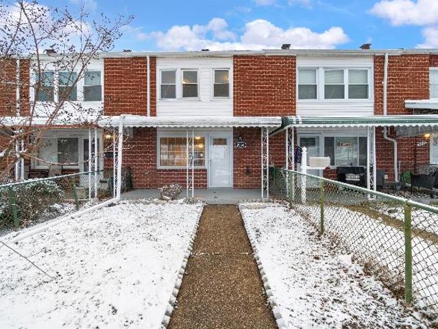 3 Br, 1 bath, Townhouse/Brownstone/RowHouse 2034 Kelmore Road