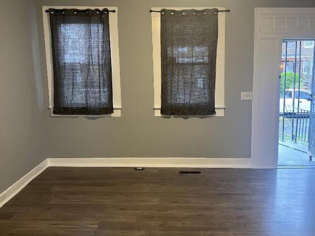 3 Br, 1 bath, Townhouse/Brownstone/RowHouse 2328 Aiken Street
