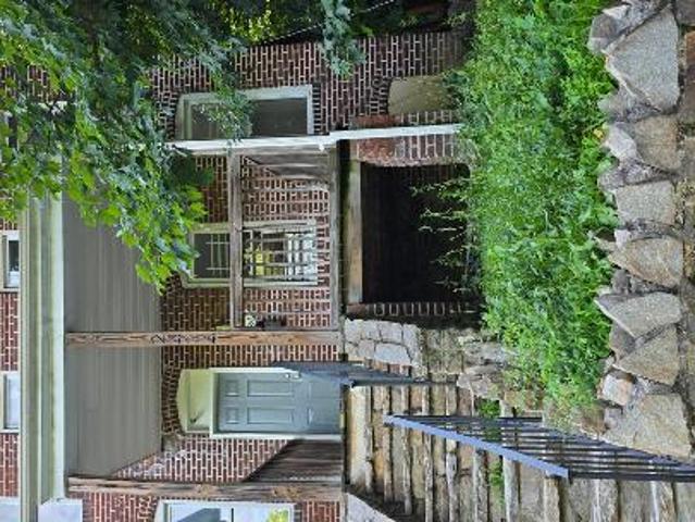 3 Br, 1 bath, Townhouse/Brownstone/RowHouse 2434 Druid Park Dr
