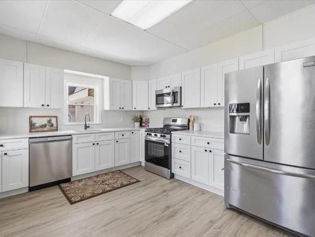 3 Br, 1 bath, Townhouse/Brownstone/RowHouse 315 2nd St