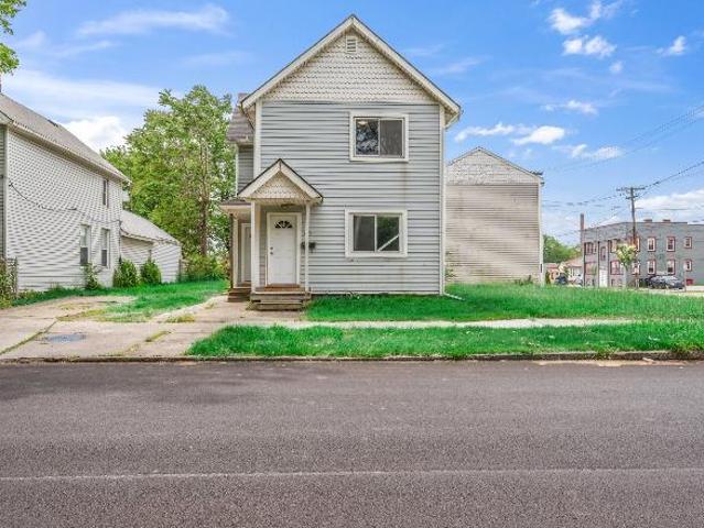3 Br, 1 bath, Townhouse/Brownstone/RowHouse 3449 Wade Ave