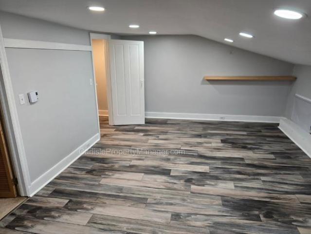 3 Br, 1 bath, Townhouse/Brownstone/RowHouse 46 S Bedford St