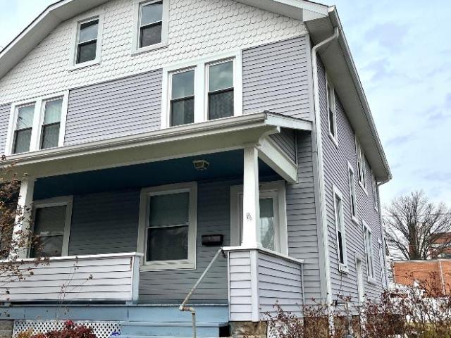 3 Br, 1 bath, Townhouse/Brownstone/RowHouse 517 Bourbon Street