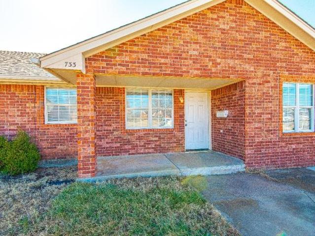 3 Br, 1 bath, Townhouse/Brownstone/RowHouse 733 N Norman Ave