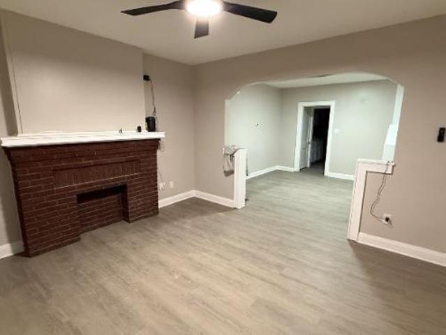 3 Br, 1 bath, Townhouse/Brownstone/RowHouse 78 E Barthman