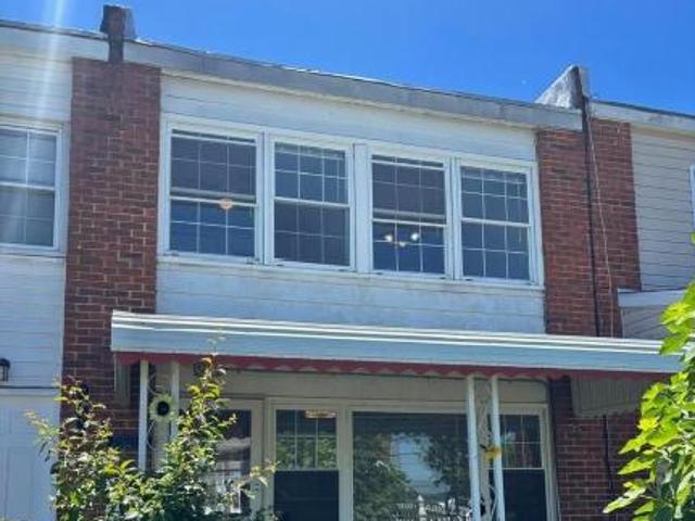 3 Br, 1 bath, Townhouse/Brownstone/RowHouse 7905 Eastdale Rd