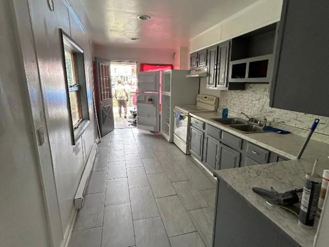 3 Br, 1 bath, Townhouse/Brownstone/RowHouse 829 E Pine St