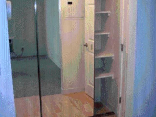 3 Br, 1 bath, Apartment 10 Camelot Court