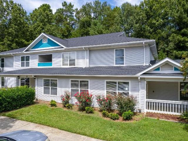 3 Br, 1 bath, Apartment 115 Holiday Park Road