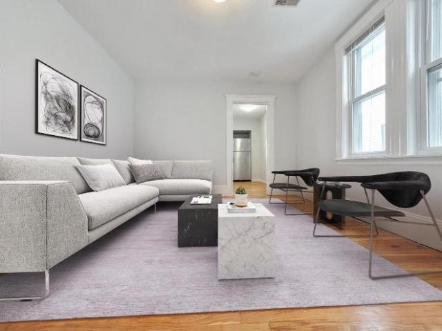 3 Br, 1 bath, Apartment 116 Gladstone Street