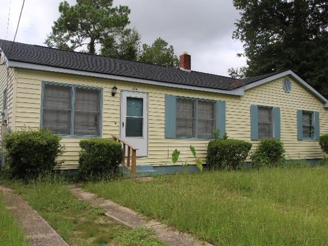 3 Br, 1 bath, Apartment 1200 Colquitt Avenue