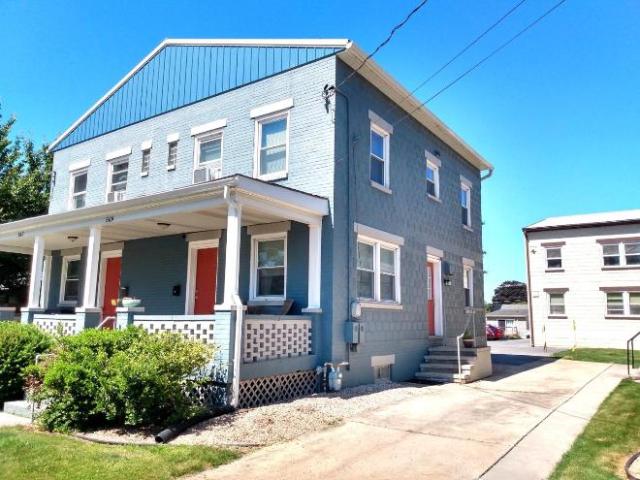 3 Br, 1 bath, Apartment 1233 South Coldbrook Avenue