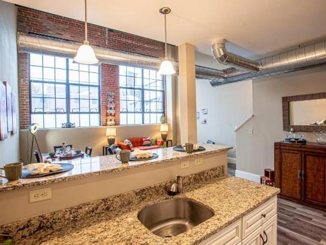 3 Br, 1 bath, Apartment 12 Eagle Street