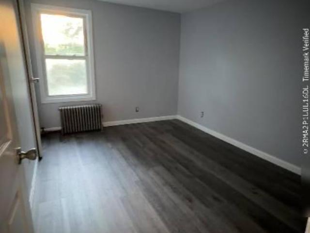 3 Br, 1 bath, Apartment 15 Atlantic Ave